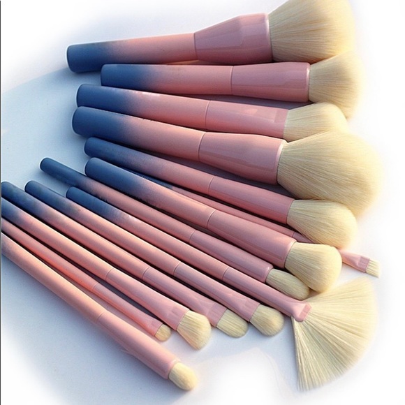 Glow Recipe | Makeup | Pink Magic Brushes | Poshmark